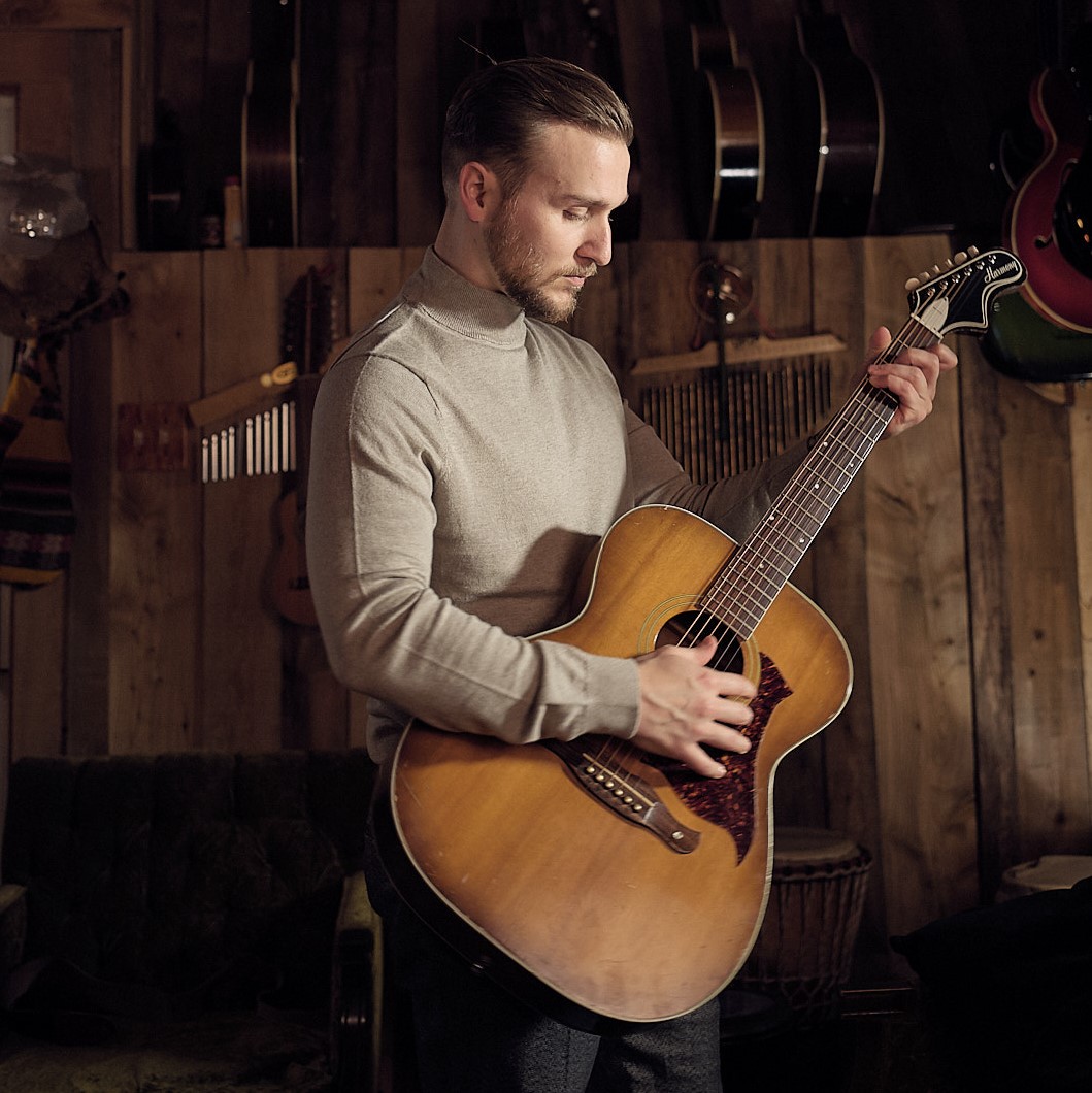 Interview: Oliver Charles – Pillar Artists